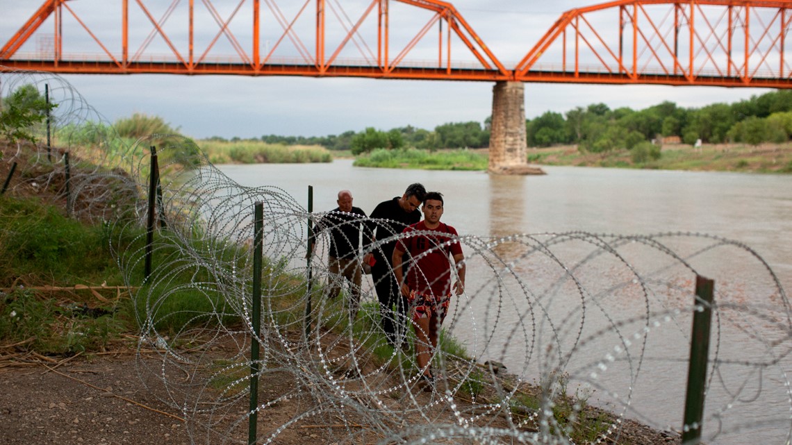 Border Crossings: Numbers up for 4th straight month | krem.com