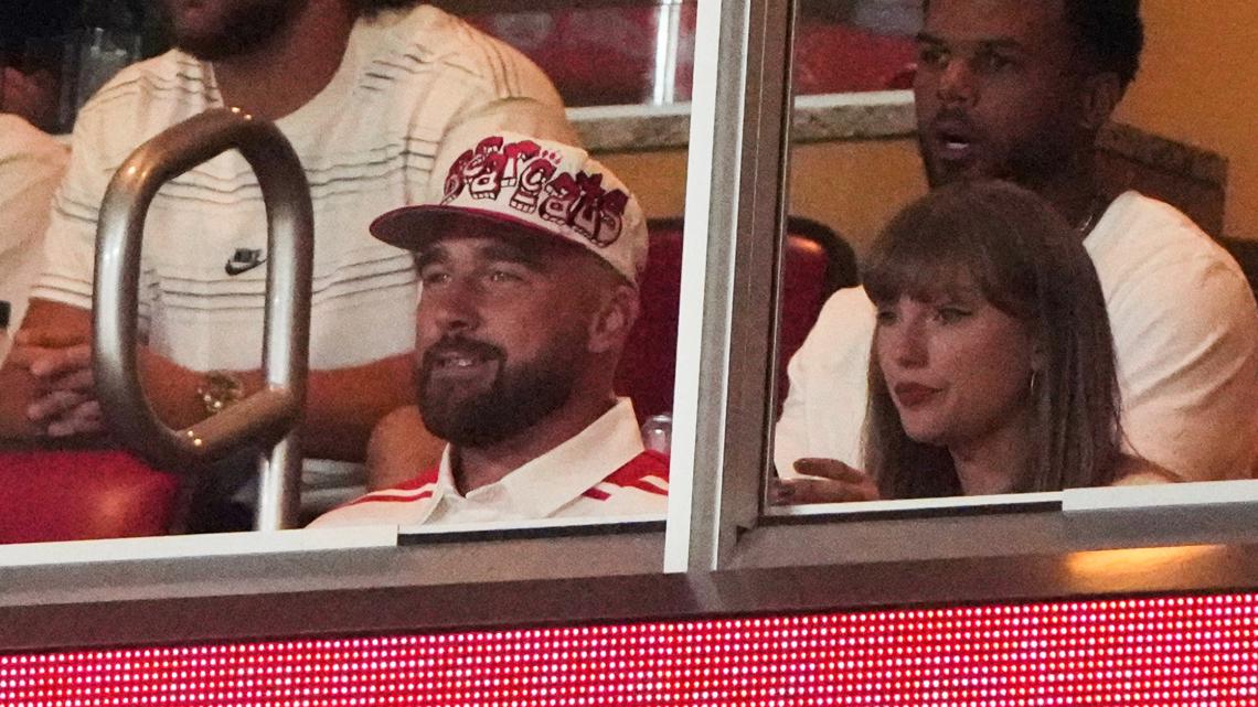 Travis Kelce and Taylor Swift attend Nebraska-Cincinnati game after ...