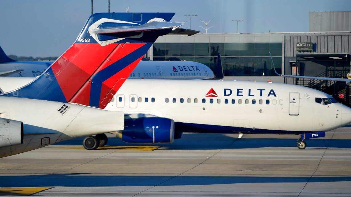 Delta raising cost to check a bag by 17% | krem.com
