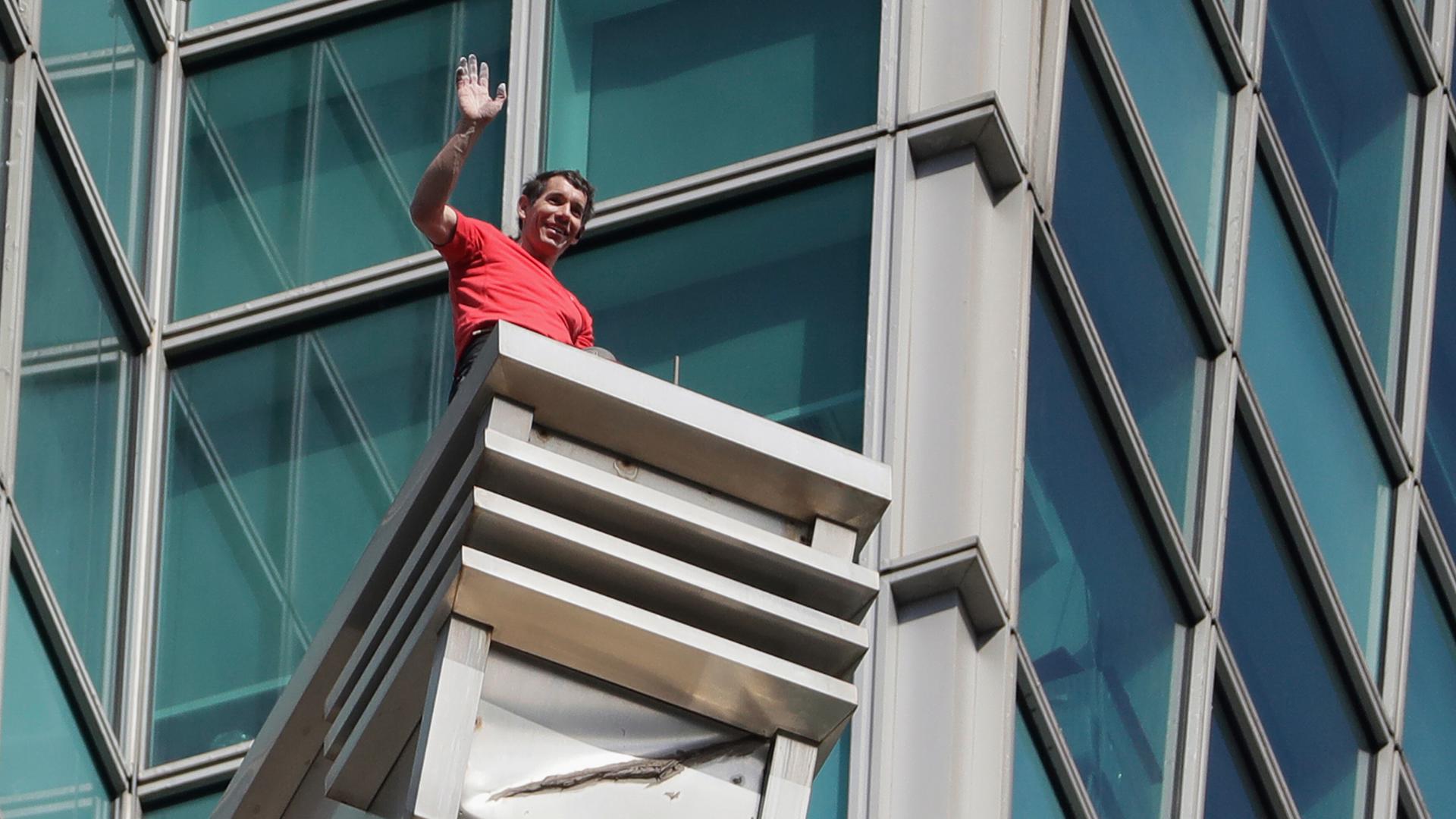 How much did Alex Honnold get paid by Netflix to climb Taiwan's Taipei ...