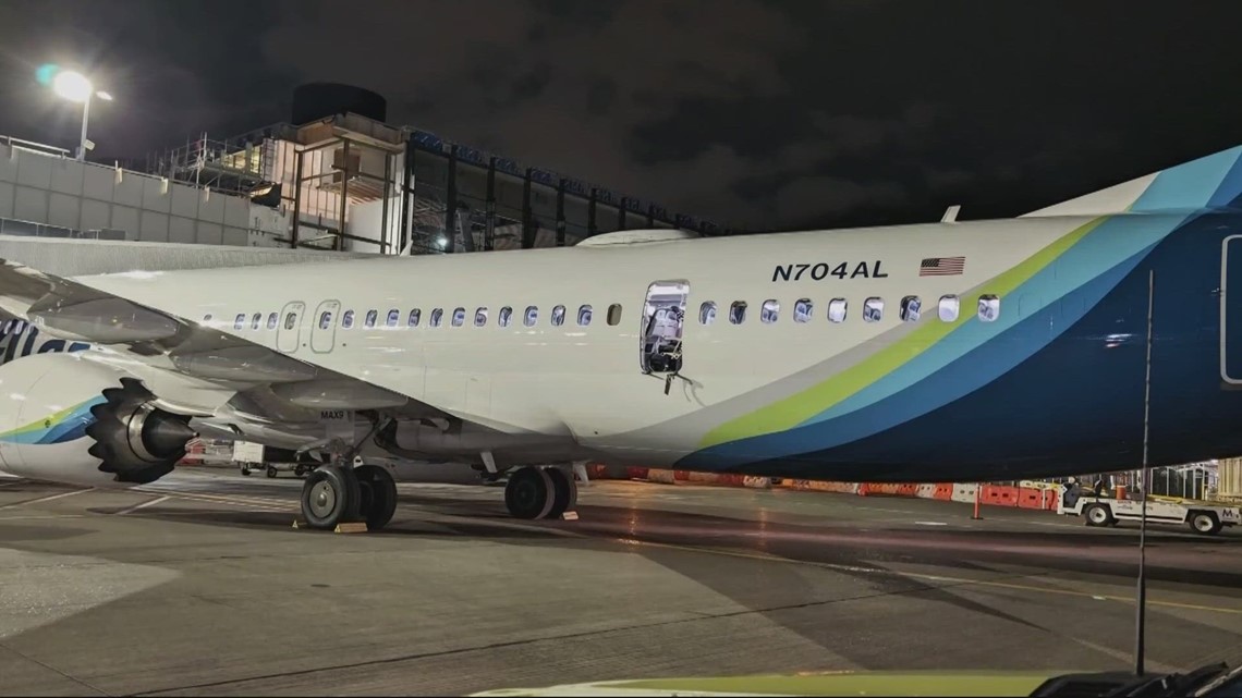 3 Alaska Airlines Flight 1282 passengers file $1 billion lawsuit | krem.com