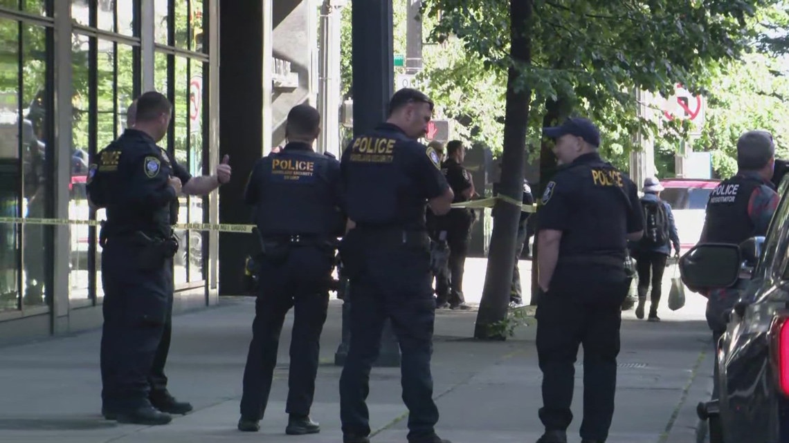 Armed woman taken into custody after standoff at Seattle FBI building ...
