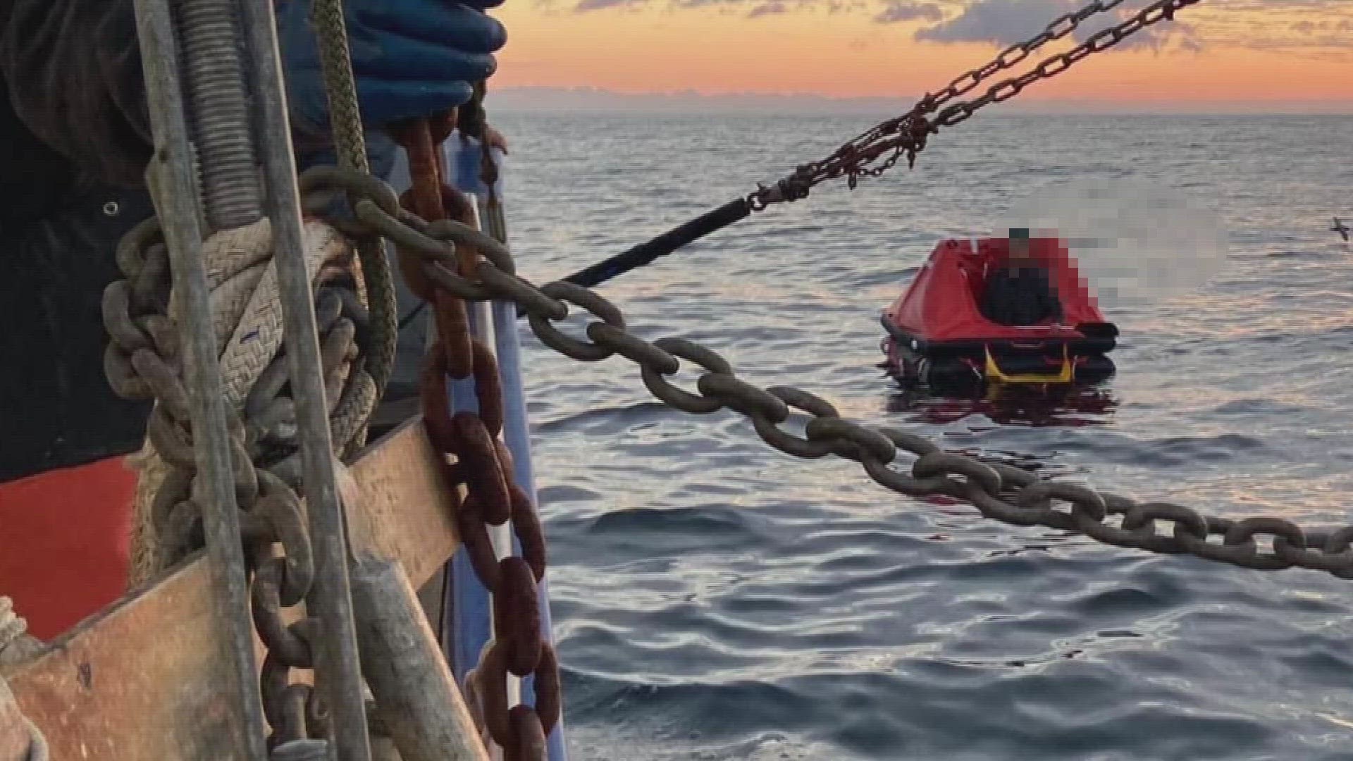 One missing mariner found alive in raft off Washington coast | krem.com