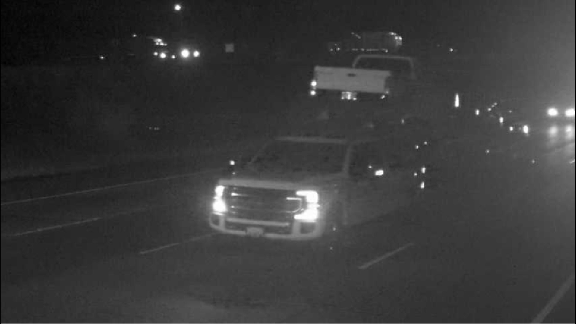 I-5 traffic in Lakewood: Van passengers killed in accident | krem.com