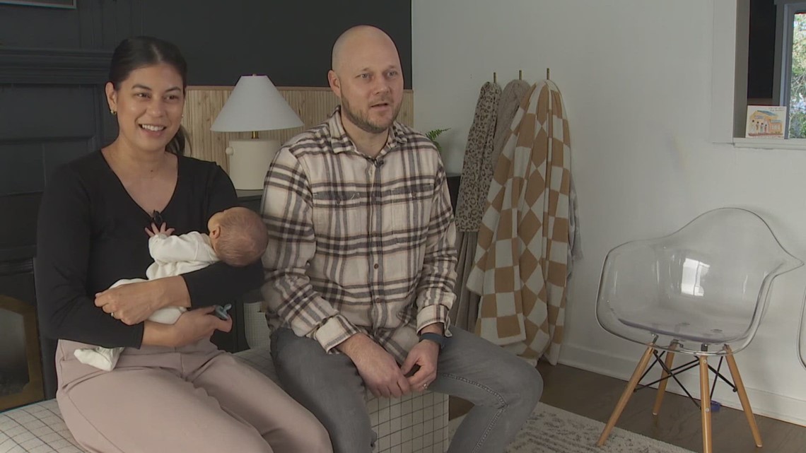 'I feel like I can do anything now': Edmonds mom delivers her baby on I ...