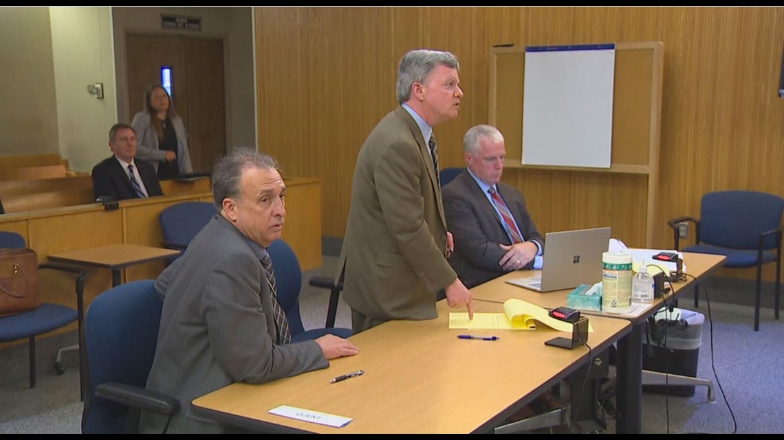 Attorney, fire commissioner accused of smuggling drugs into King County ...