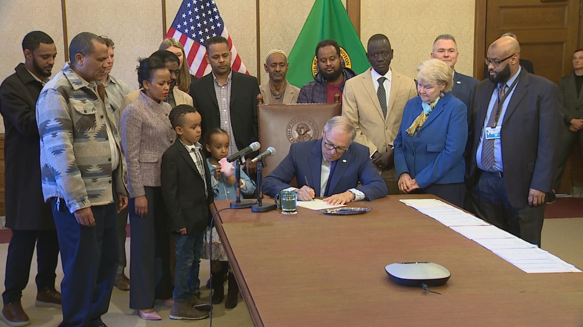Jay Inslee signs law expanding rideshare driver death benefits | krem.com