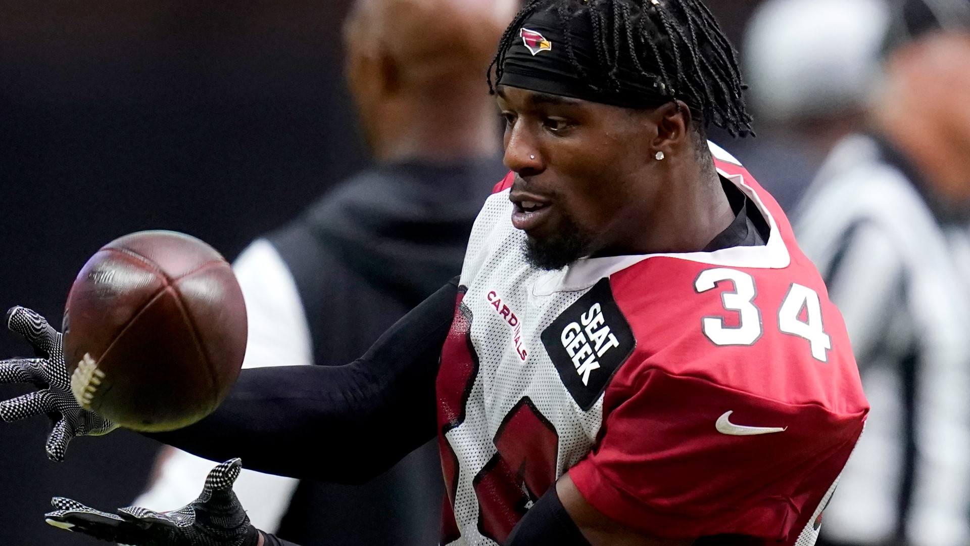 Cowboys sign former WSU safety Jalen Thompson to 3-year deal worth up ...