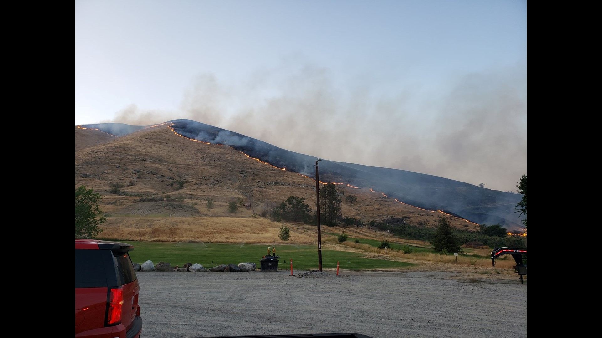 Red Apple Fire burning 4,000 acres in Chelan County | krem.com