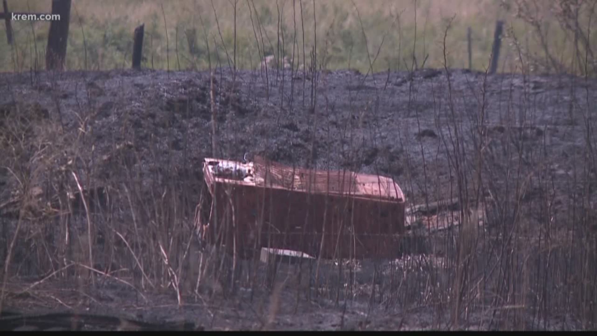 Homeowners and firefighters work to save homes from Silver Lake Fire ...