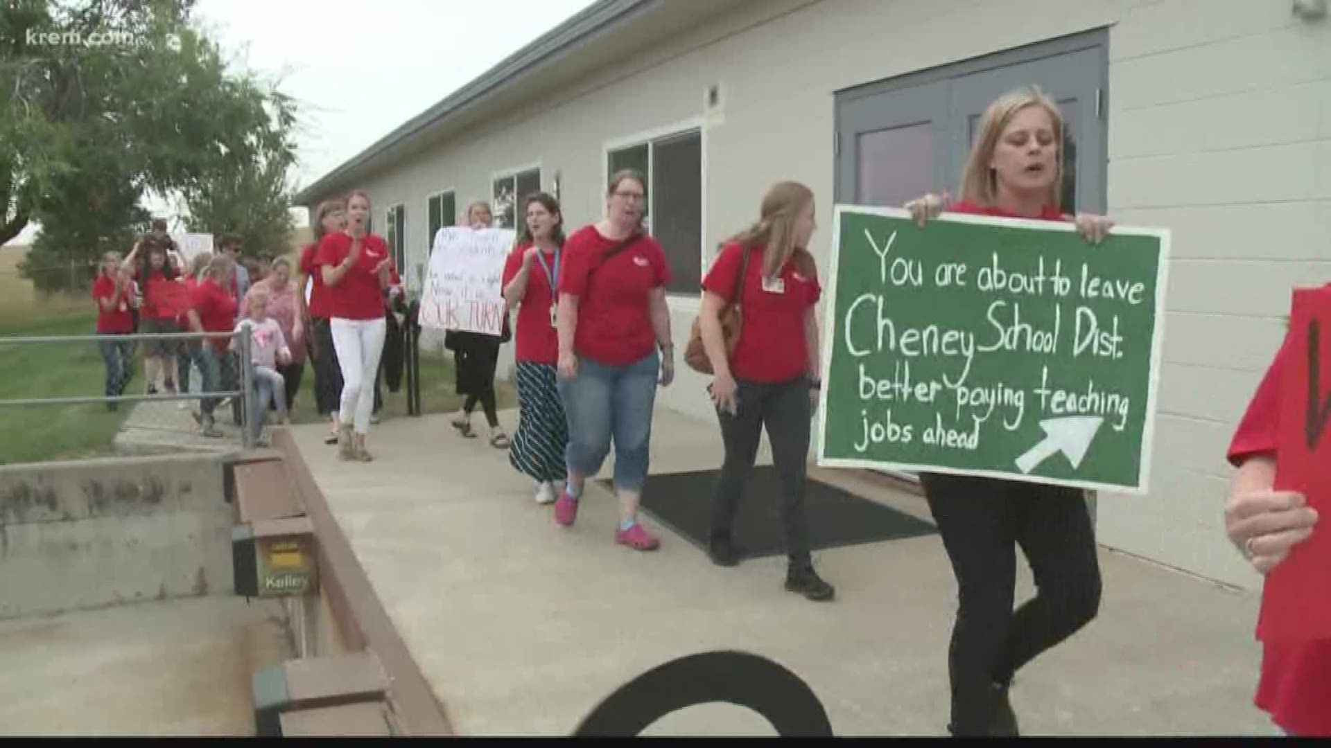 Cheney teachers rally for salary increase | krem.com