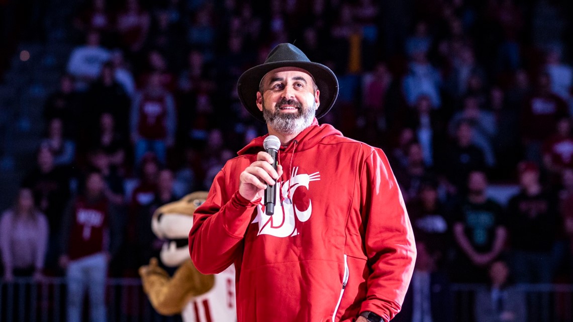 WSU's Nick Rolovich giving back to Pullman, one meal at a time | krem.com