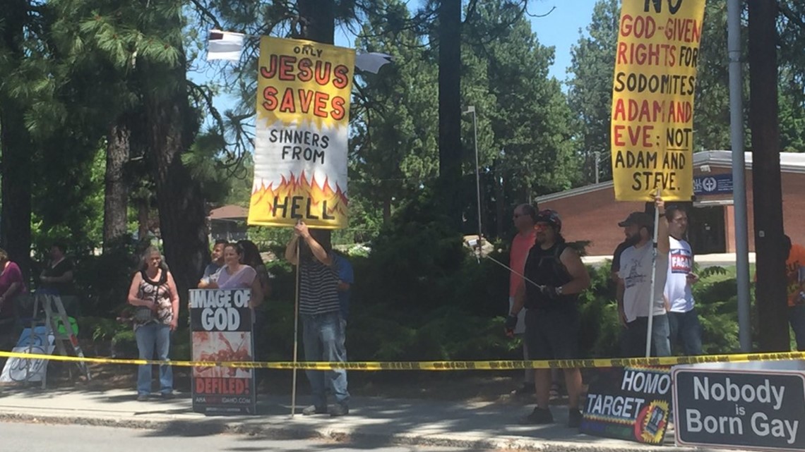 Baptist pastor arrested during Spokane Drag Queen Story Hour protest ...