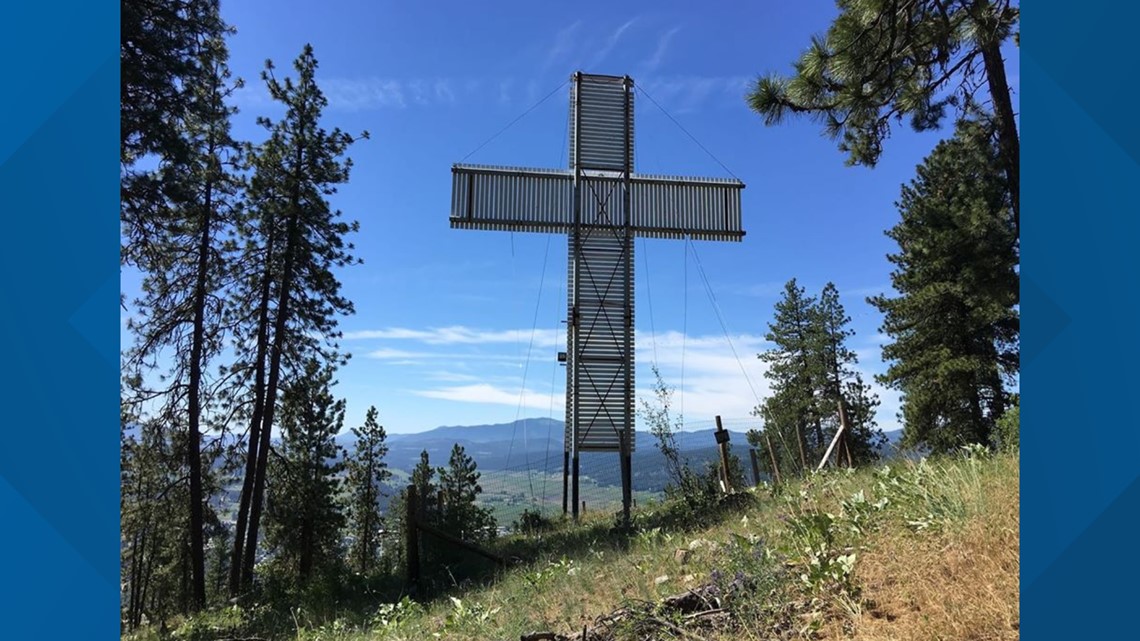 Lights shot out of Colville Mountain cross in Stevens County | krem.com
