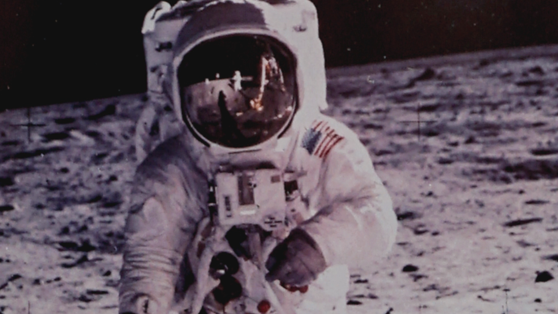 Davenport auction boasts iconic NASA, space memorabilia | krem.com