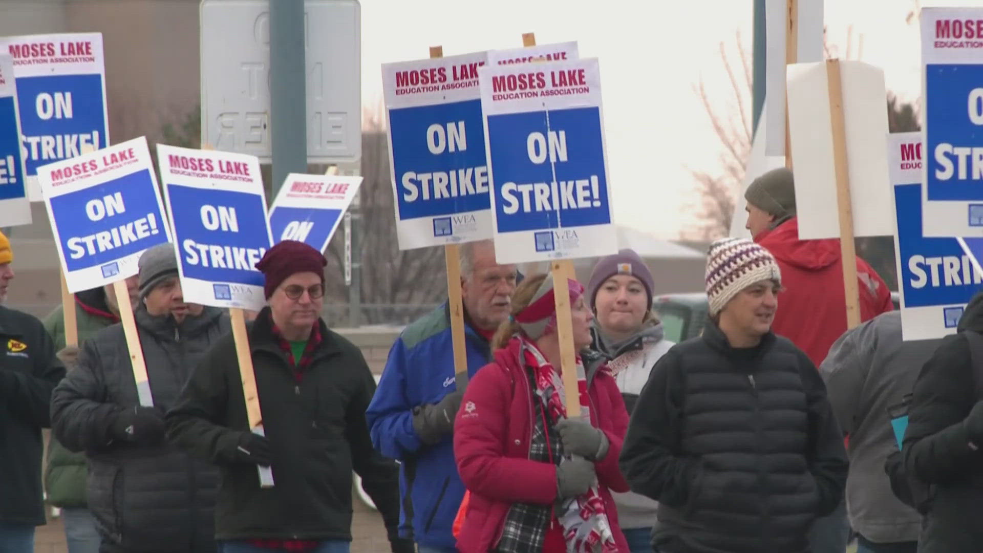 Moses Lake strike continues; community demands answers as students miss ...