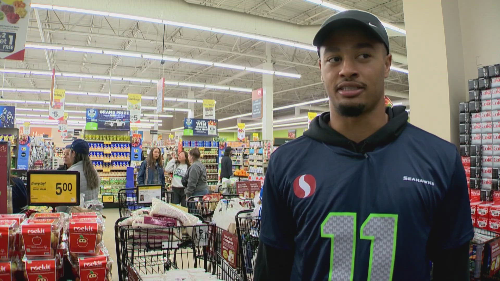 Seahawks star wideout Jackson Smith-Njigba hosts food drive in Renton ...