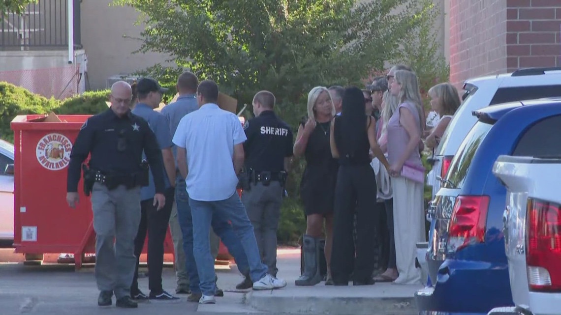Families of Moscow murder victims make way to courthouse ahead of ...