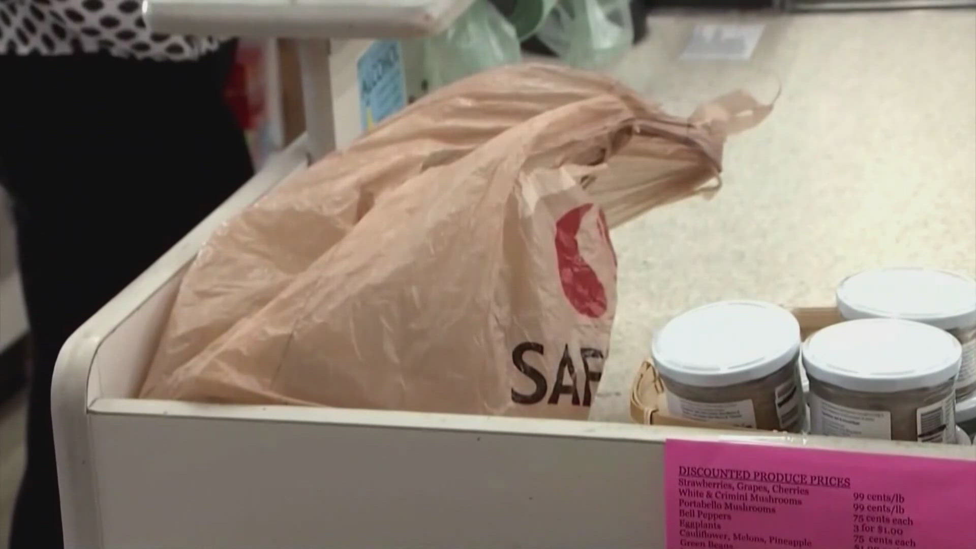 Plastic bag fee increasing in Washington | krem.com