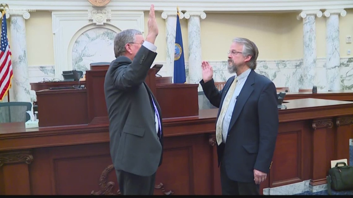 Pastor Tim Remington sworn into the House of Representative | krem.com