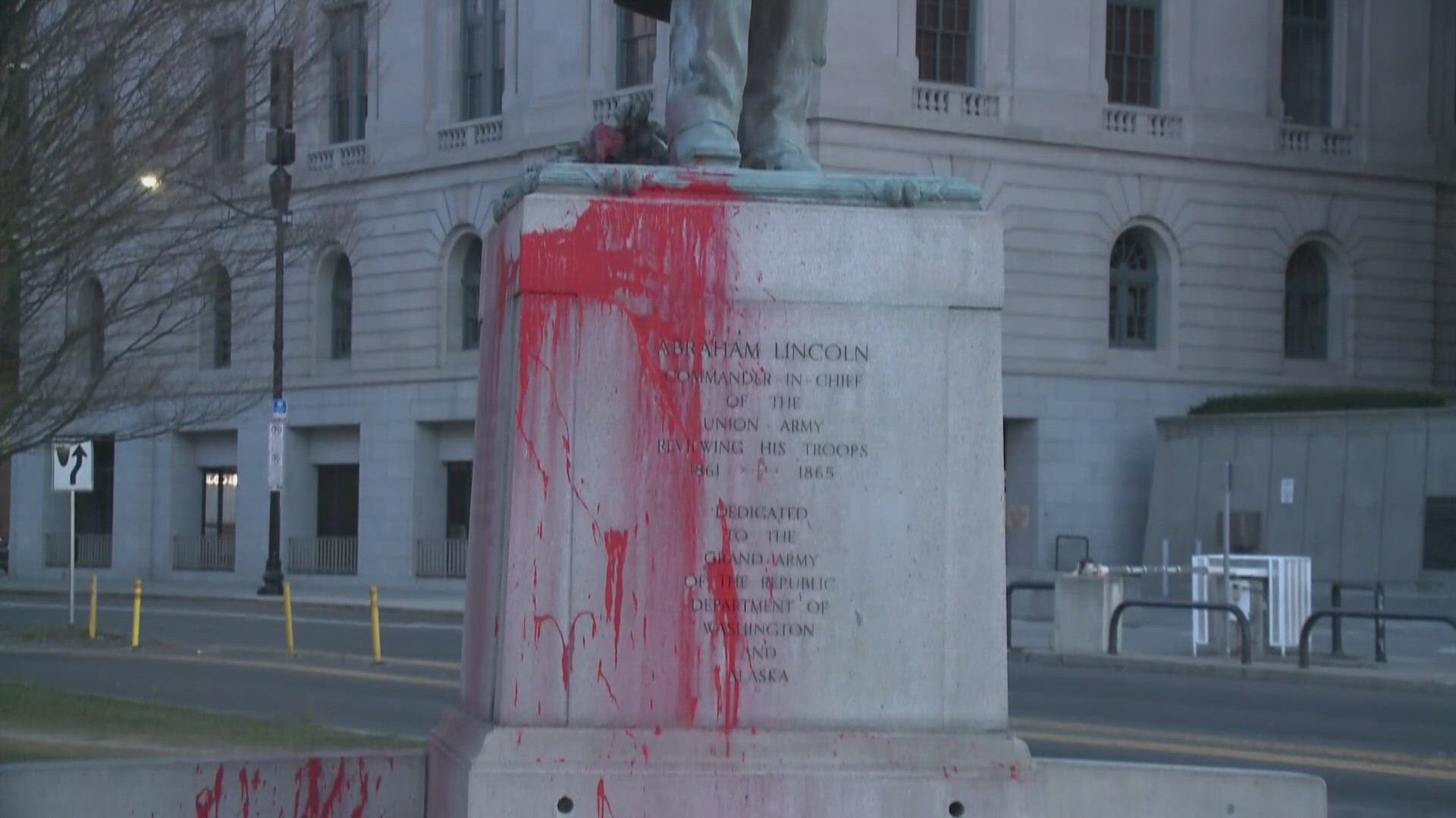 Downtown Spokane's Abraham Lincoln statue vandalized | krem.com
