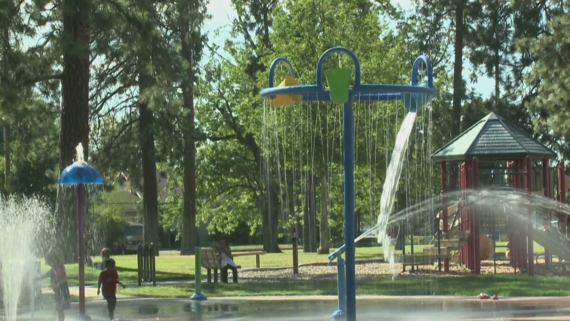 Spokane families beating the heat at local splash pads | krem.com