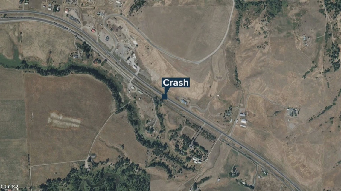 Three car hit-and-run blocks traffic on SR 395 near Kettle Falls | krem.com
