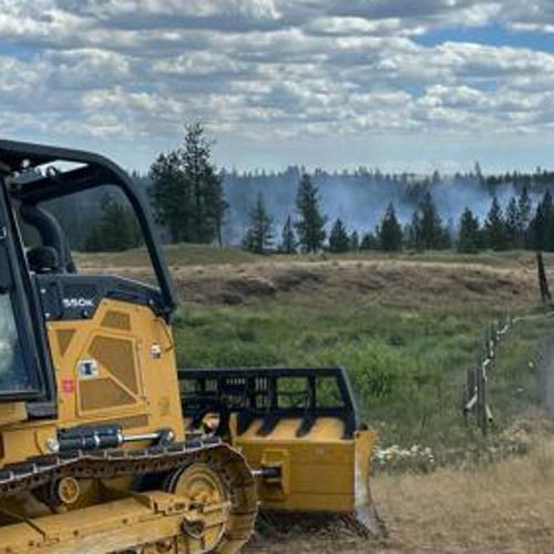 Firefighters stop forward progress on brush fire near Hog Lake in ...