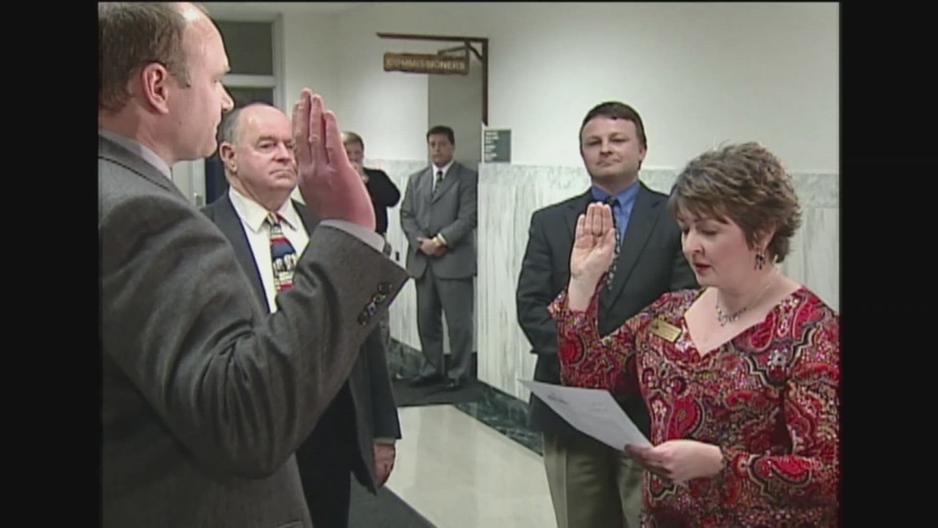 Walter Jones, Lofa Tatupu raises 12 Flag atop Space Needle ahead of ...