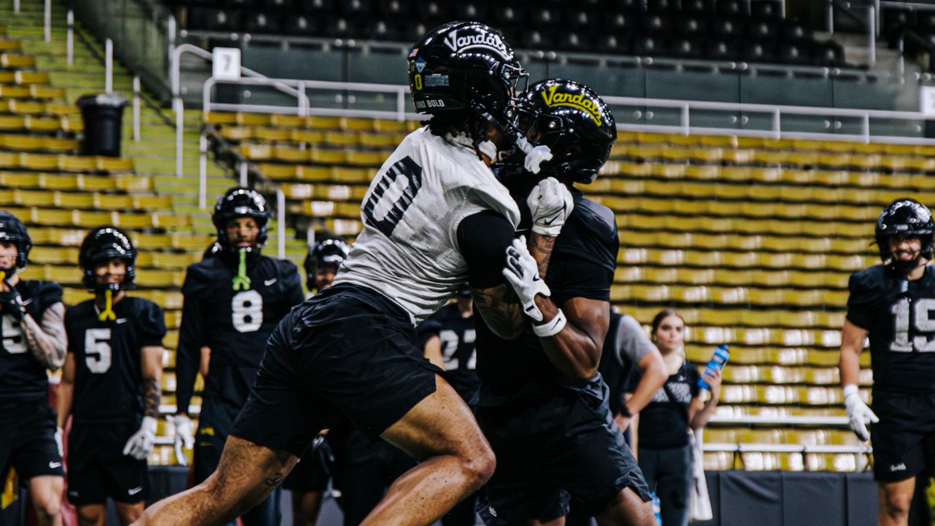 Idaho offense scores three touchdowns, stays turnover free to win ...