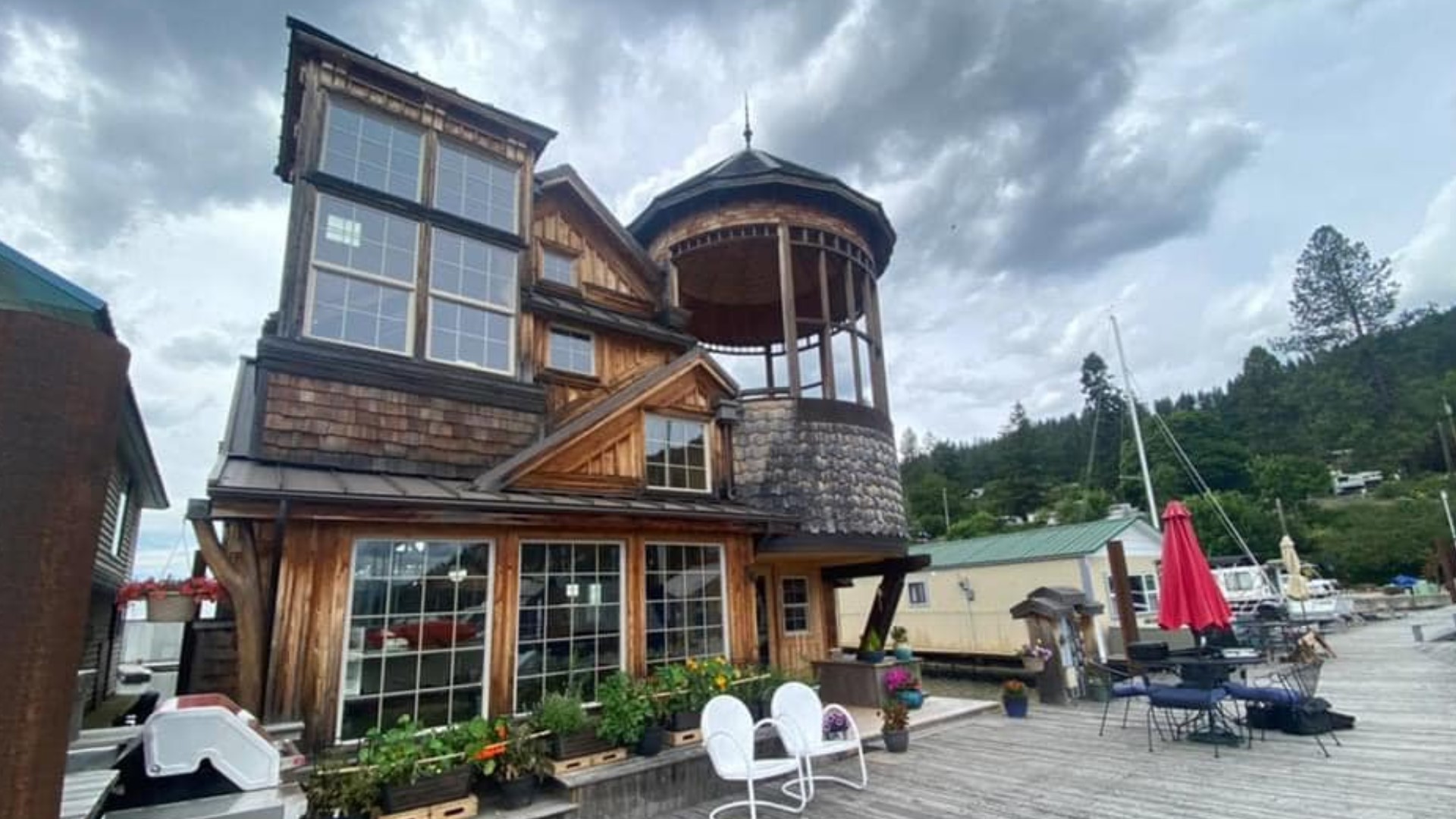 Floating home in Bayview could be yours for under $400K | krem.com