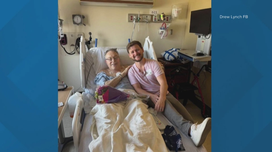 Man collapses at Spokane comedy show; comedian says audience members ...