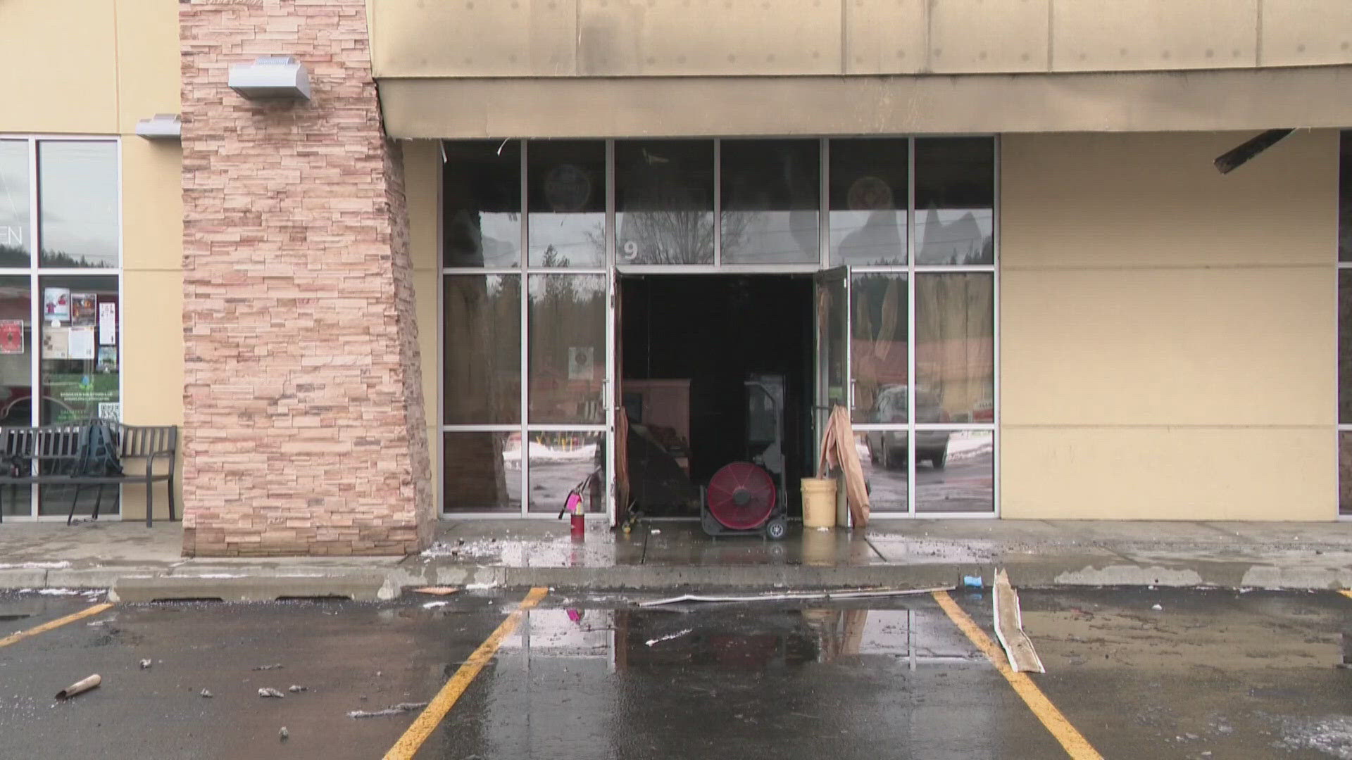 Braves continue to bolster bullpen by signing right-hander Tyler Kinley ...