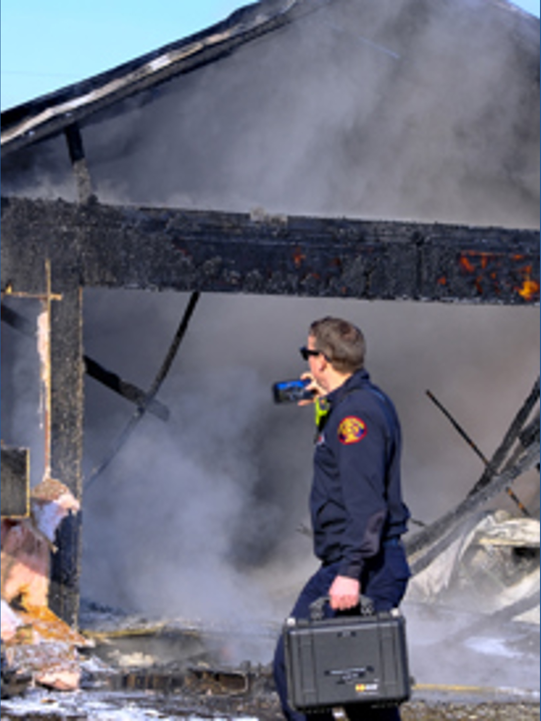 Spokane Valley firefighters keep garage fire from spreading to nearby ...