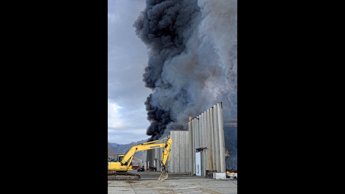 Tonasket warehouse destroyed in fire | krem.com