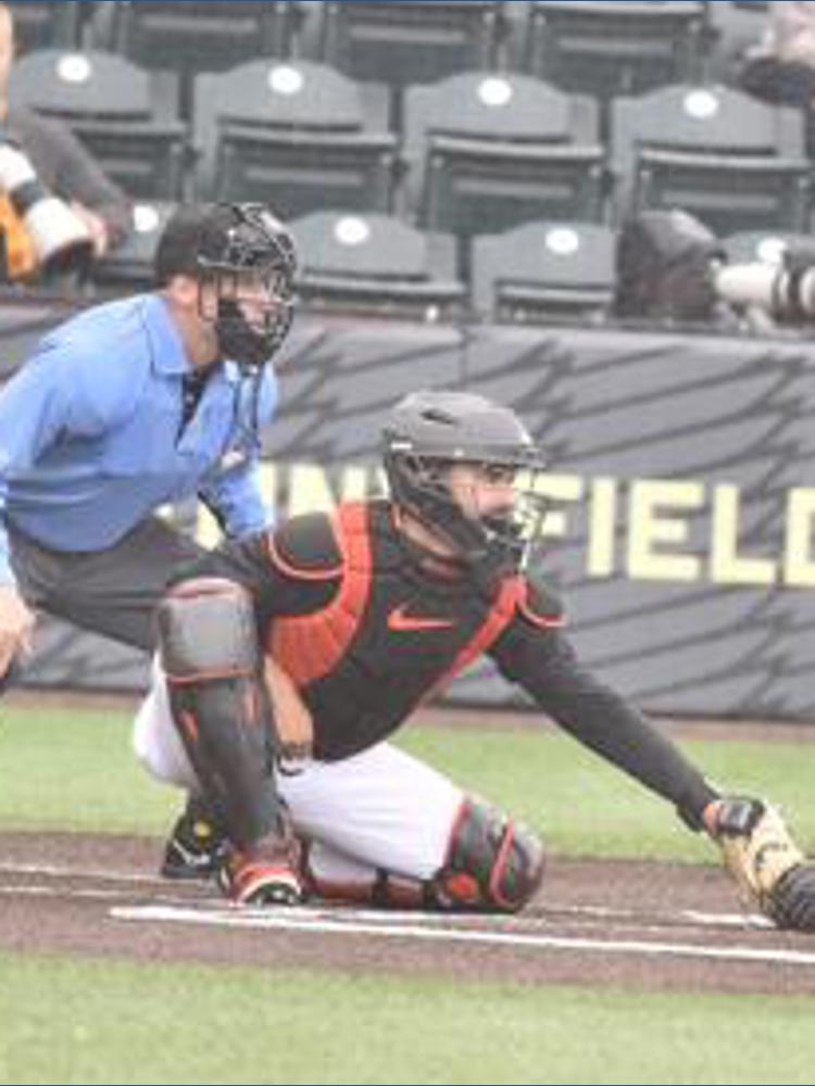 Nick Lewis fires complete game, WSU knocks off Oregon State 3-2 in ...
