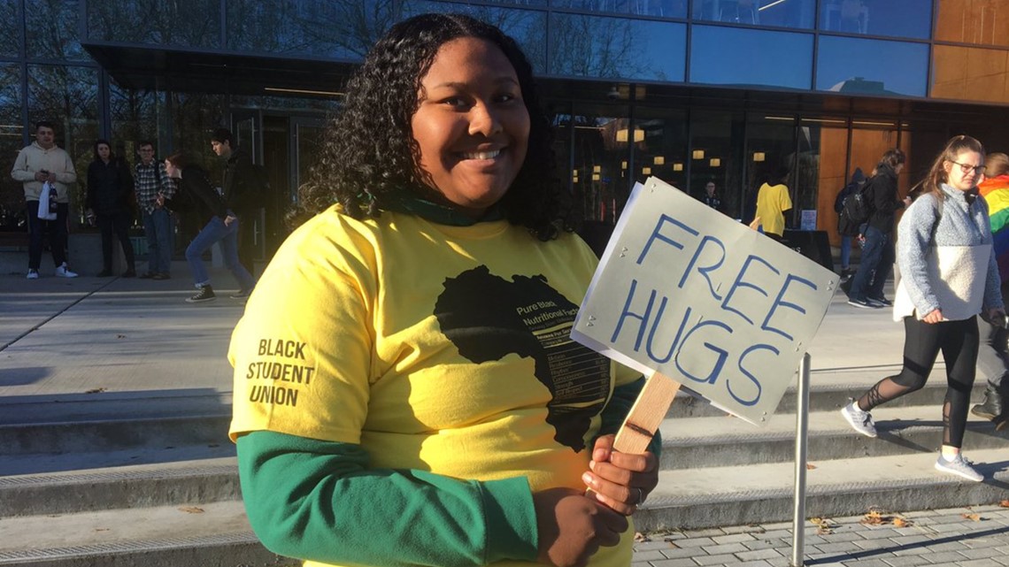 Counter-protesters respond to Jake Eakin at EWU | krem.com