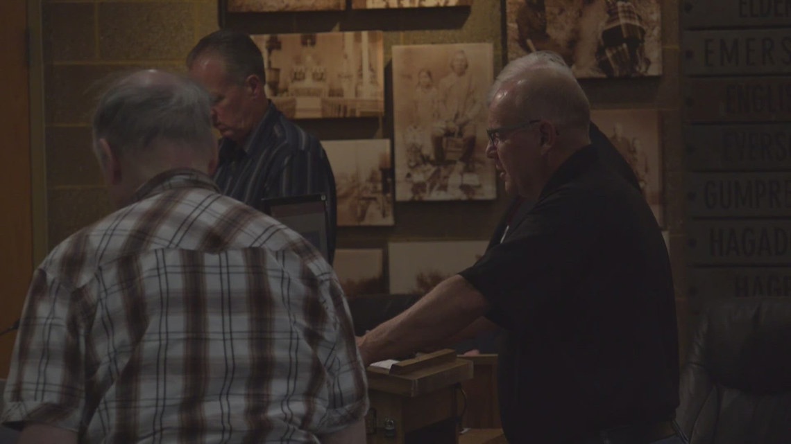 First responder leads prayer, moment of silence for fallen firefighters ...