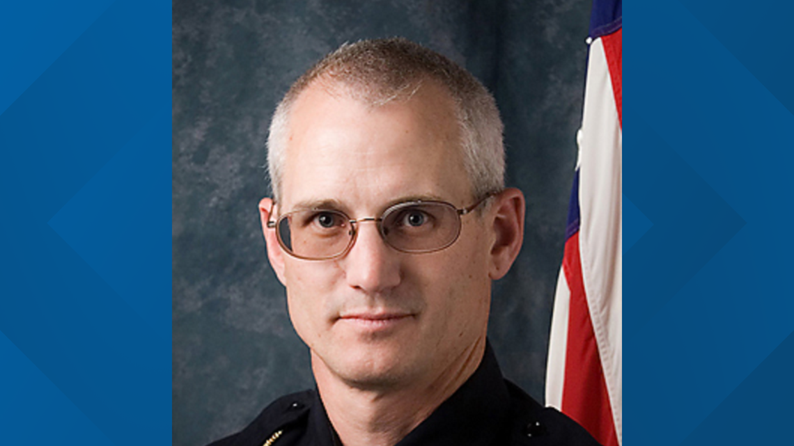 Pullman Police Commander Chris Tennant retires after 37 years | krem.com