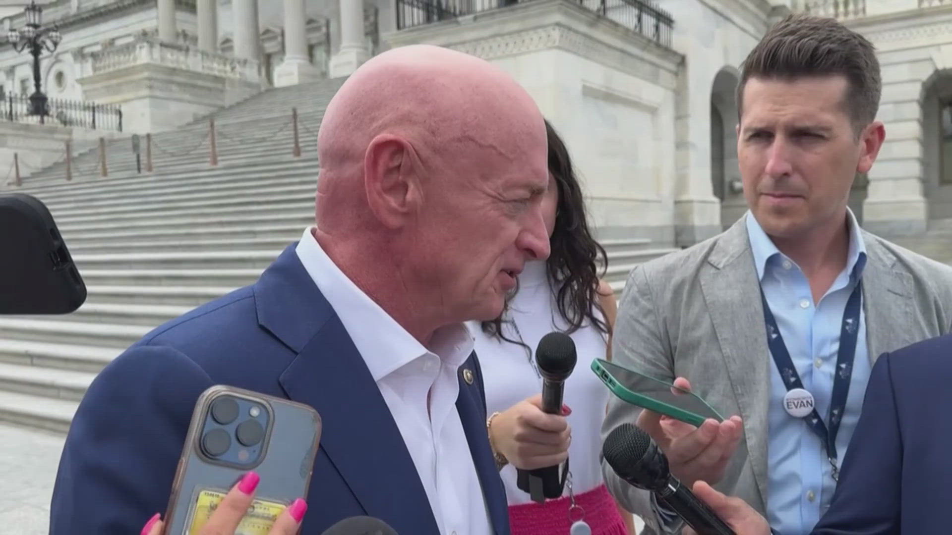 The Department of Defense investigates Senator Mark Kelly over "serious ...