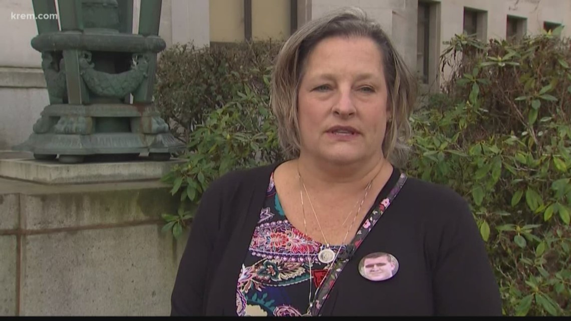 Sam Strahan's mother supports bill limiting 'high-capacity' magazines ...