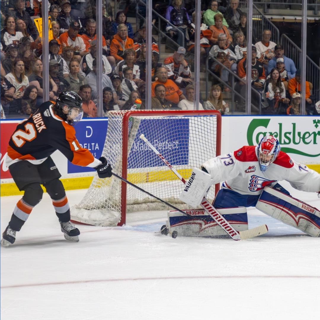 Chiefs open WHL Finals with 1-1 split against Medicine Hat | krem.com