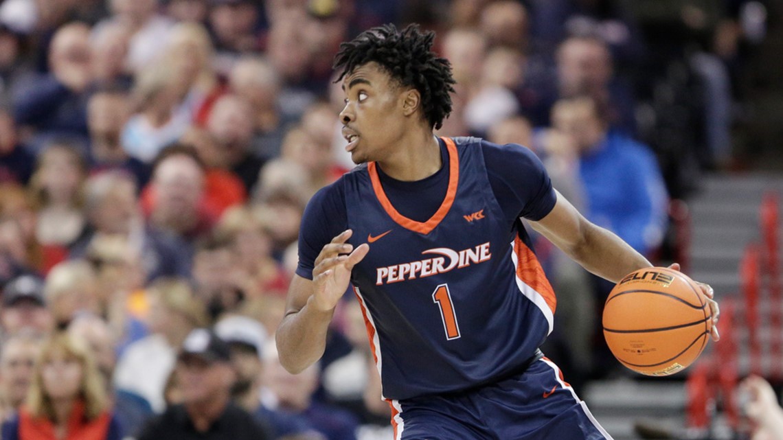 Pepperdine transfer signs financial aid agreement at Gonzaga University ...