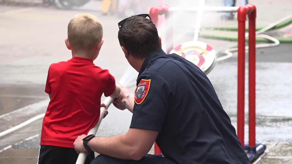 Kids learn firefighting skills at annual Spokane Fire workshop | krem.com