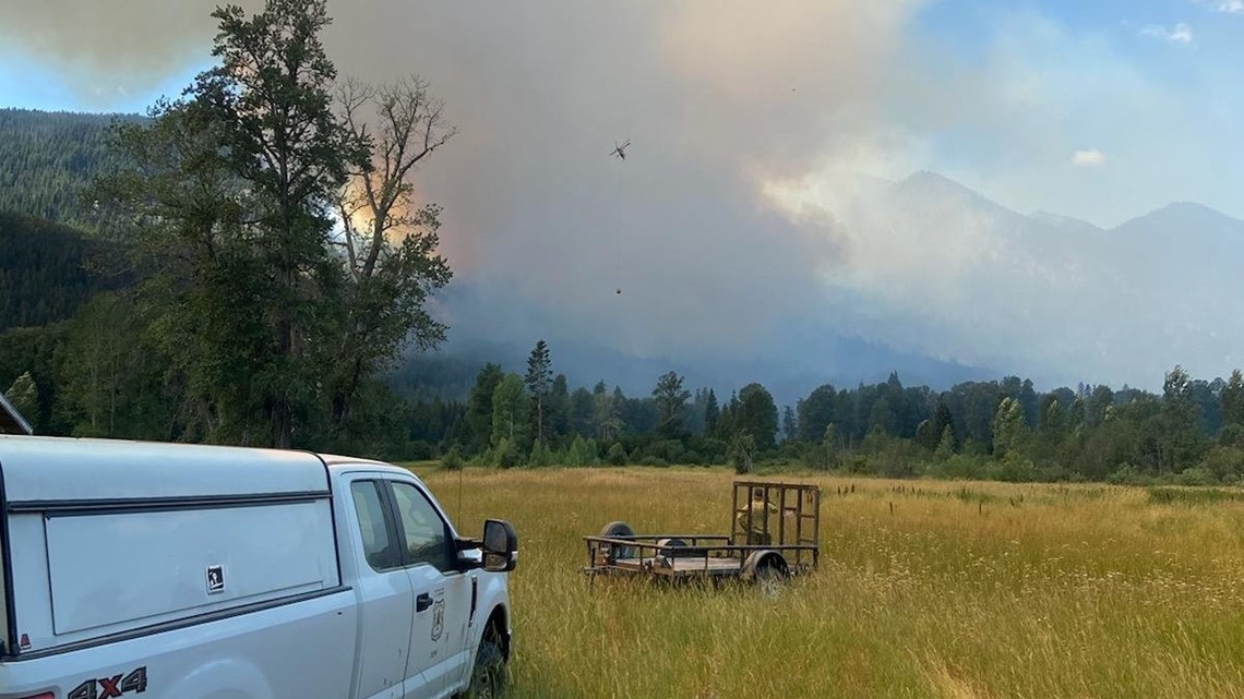 Washington Wildfires: Level 3 evacuations for Chelan County wildfire ...