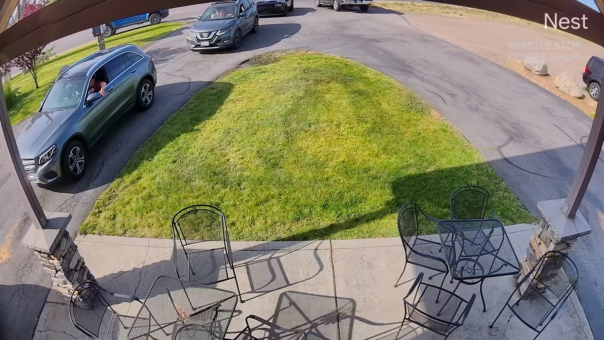 Man shot and killed in State Line Village during carjacking, suspect ...