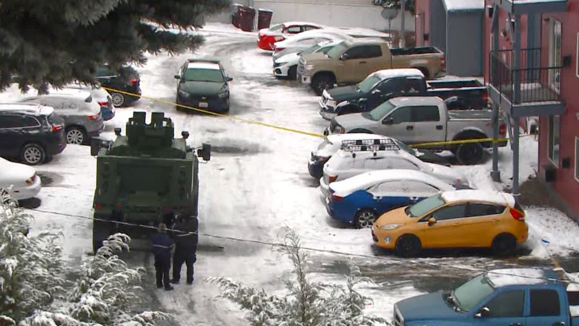 Suspect Shot Killed In Swat Standoff Near Wsu Campus After Threatening