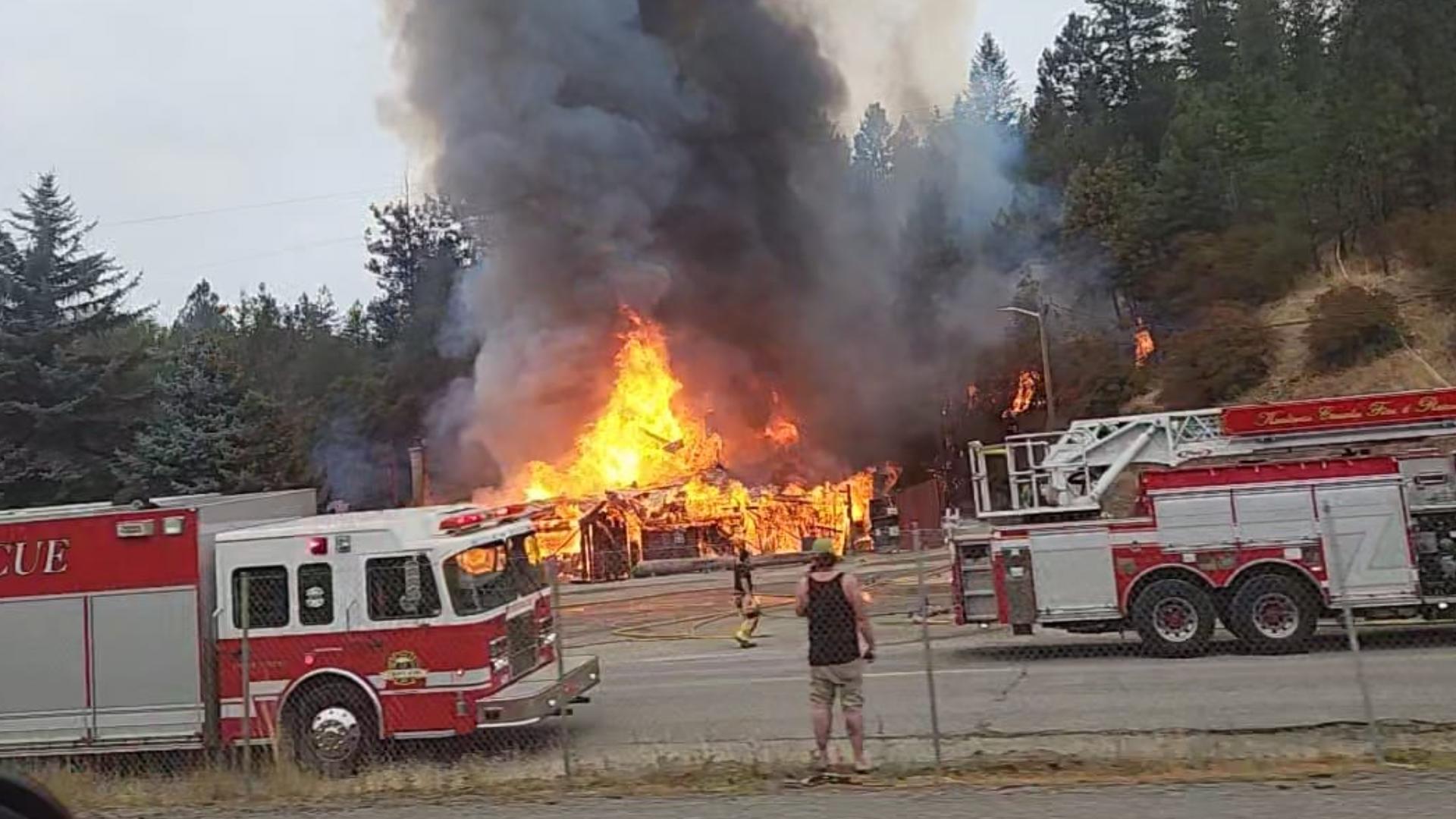 Big fire breaks out at Wolf Lodge Inn in Coeur d'Alene | krem.com