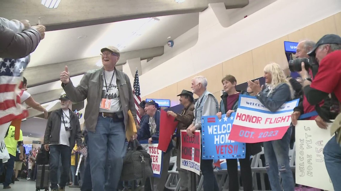 Veterans with this year's Inland Northwest 'Honor Flight' touch down at ...