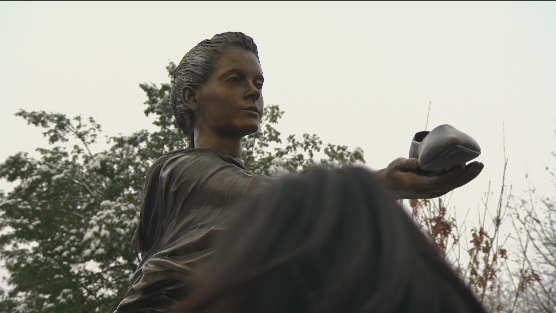 Idaho Women's Suffrage Commemorative Sculpture is unveiled | krem.com